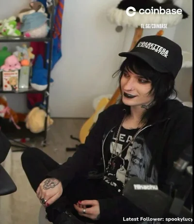 Johnnie Guilbert Chat Bot et profil – Créez votre histoire avec une ...