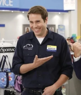 Marcus White Chat Bot & Profile – Crea tu historia con memoria ...